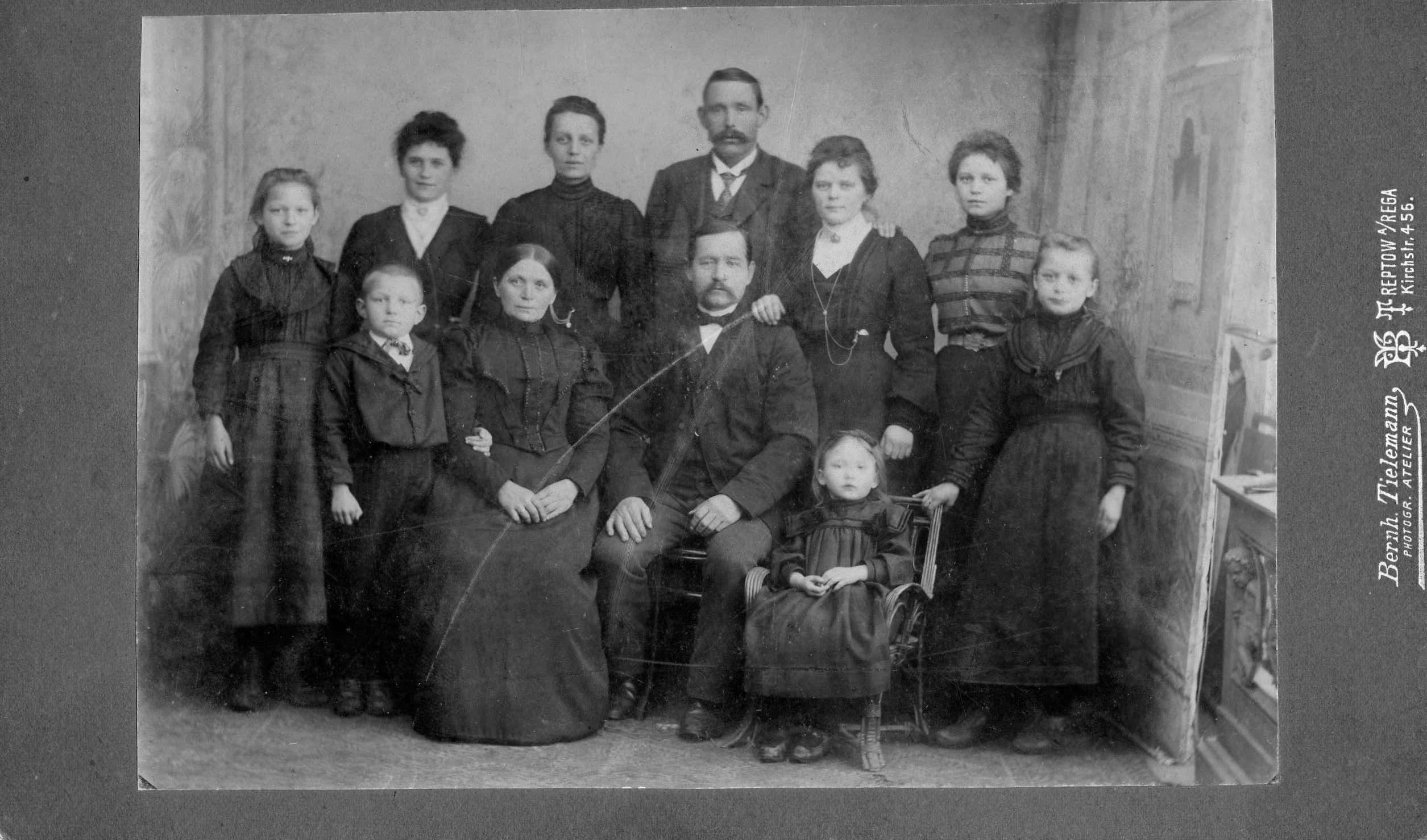 Finding the Frädrich Family Part 1 – The Weekend Historian